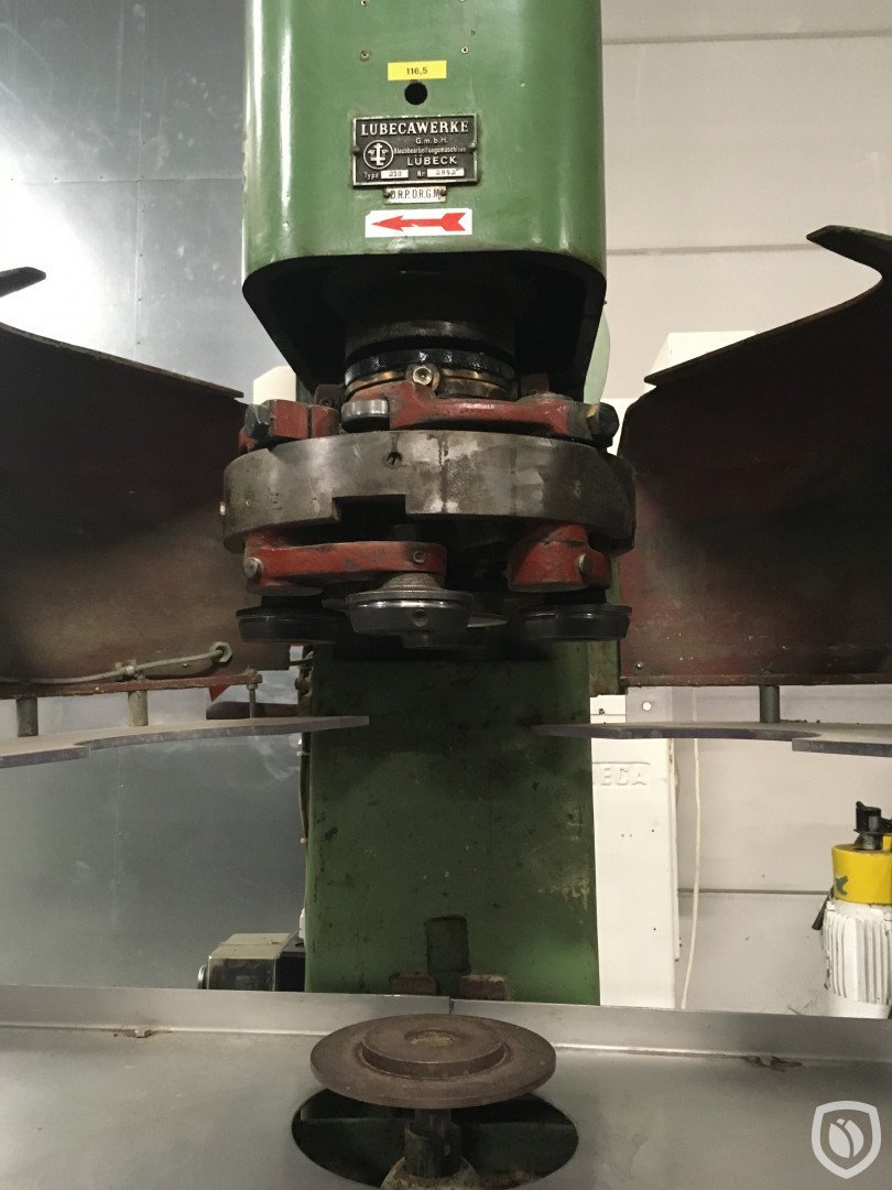 Lubeca LW 210 - Cazander