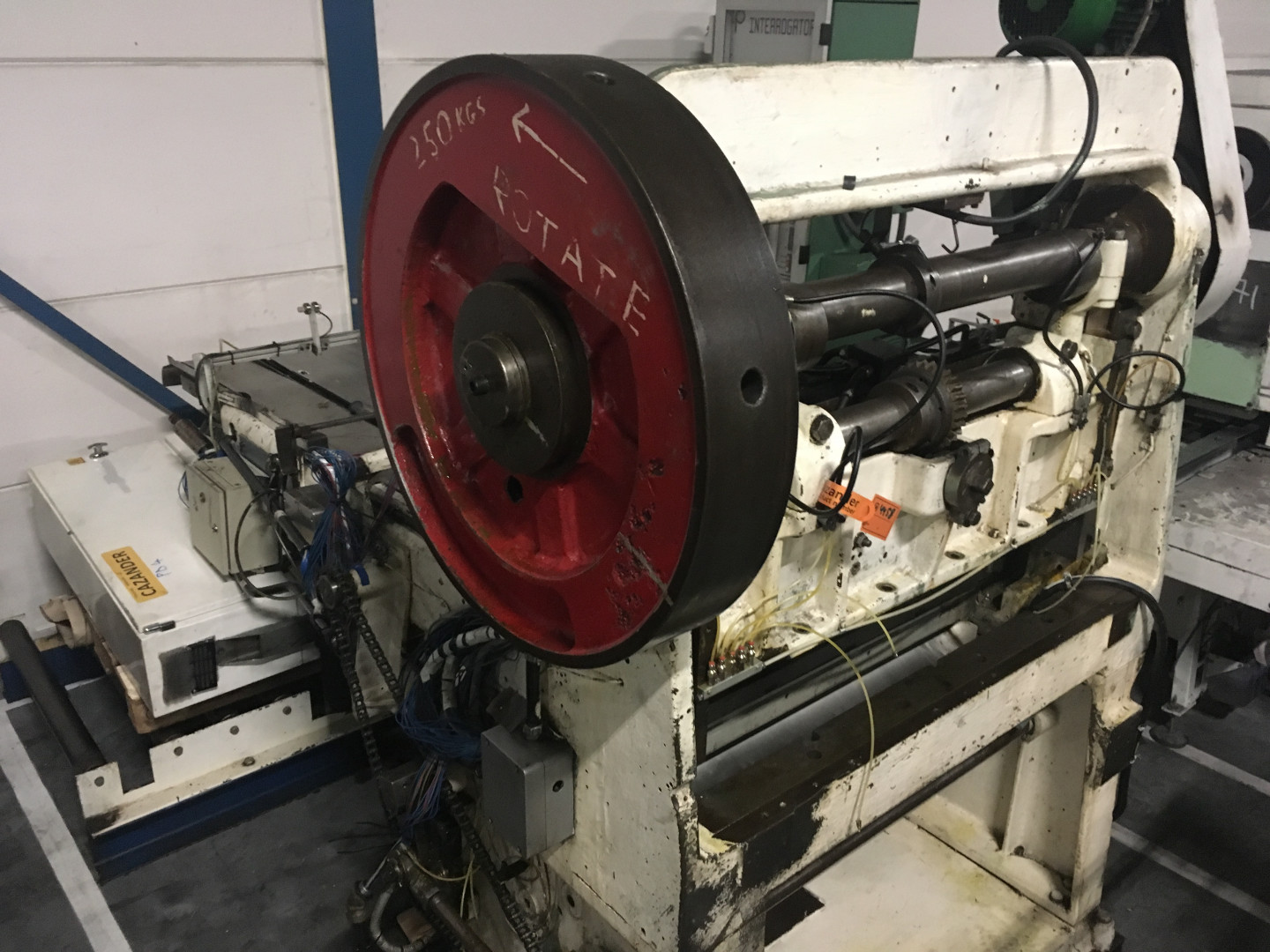 Metal Box scroll shear - Cazander