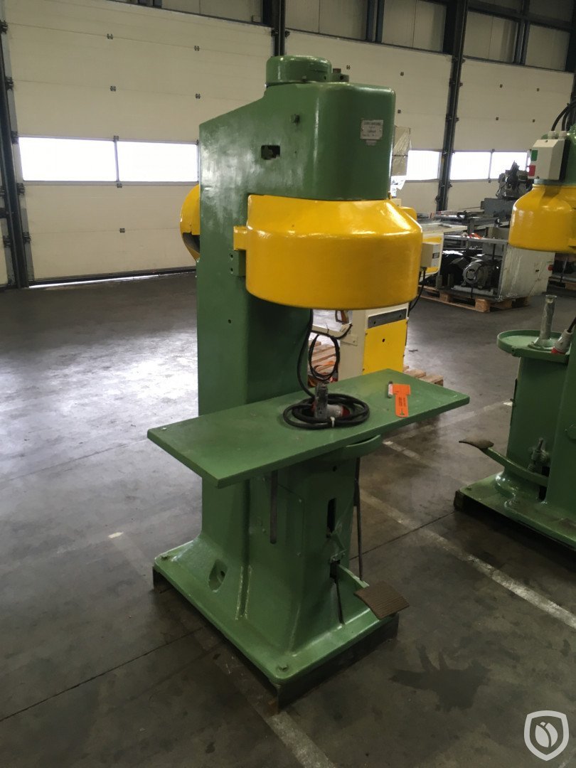 Lubeca LW 210 - Cazander