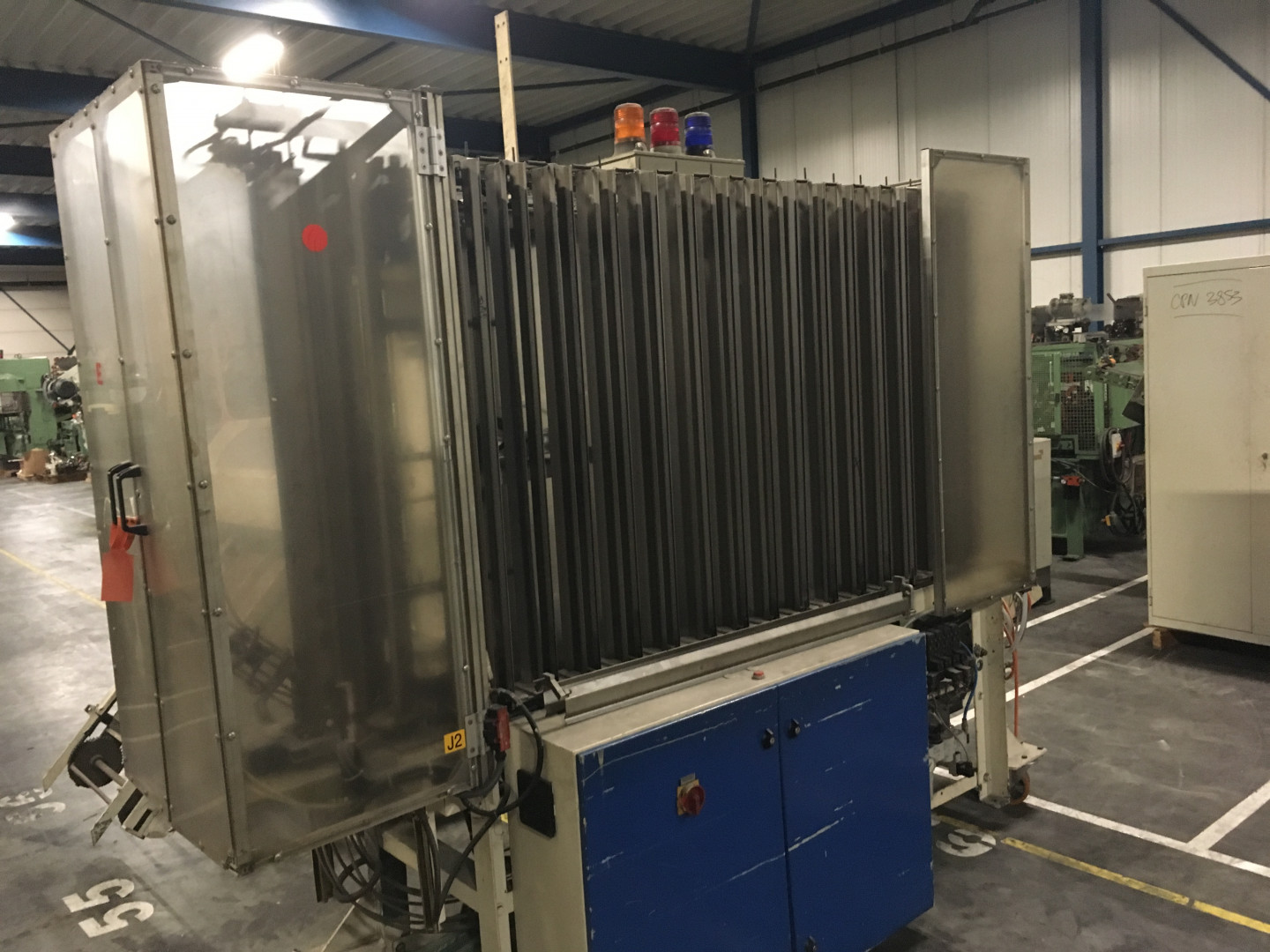 Fleetwood Rotofeeder lid feeding system - Cazander